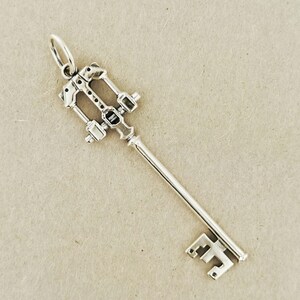 Master Defender Keyblade Pendant KH Keyblade Pendant Video Game Pendant ...