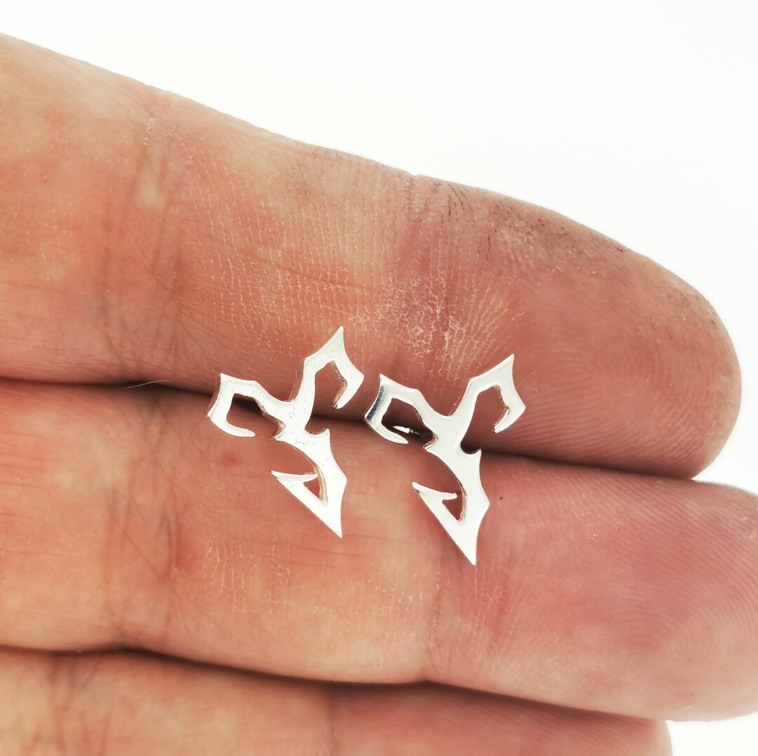 Final Fantasy X Tidus Earrings in Sterling Silver, Final Fantasy X Stud ...