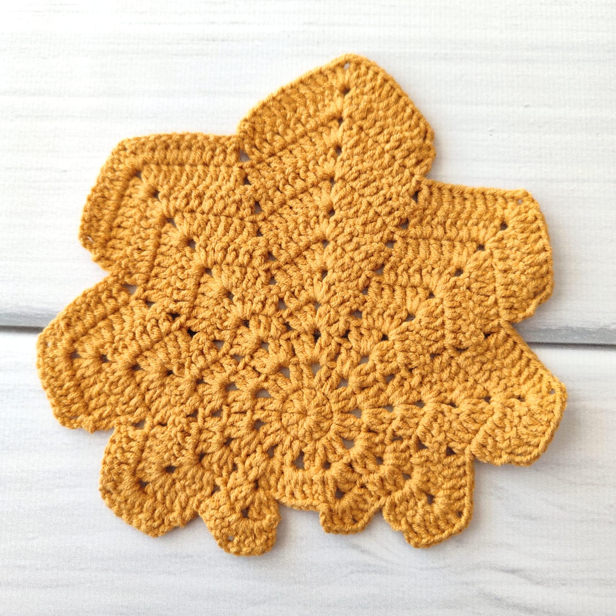 Maple Leaf Coaster Crochet Pattern: DIY Easy Mug Rug Tutorial PDF ...
