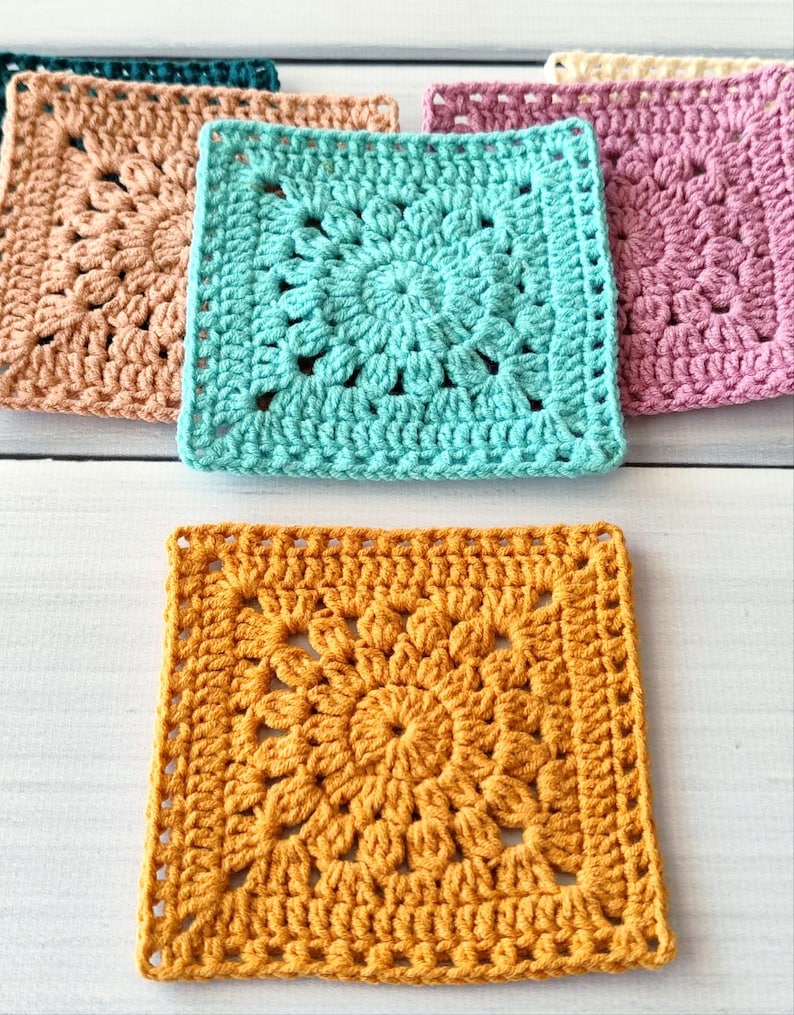 Sunburst Granny Square Crochet Pattern: Boho Floral Motif for Blankets ...