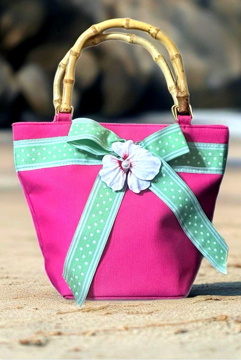 Cute Summer and Spring Beach Purse | Bamboo Handles | Lily Pulitzer ...