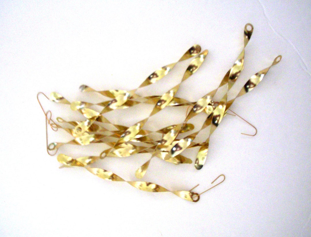 Set of 13 Vintage Twisted Gold Metal Christmas Icicles, 5 Gold Spiral ...