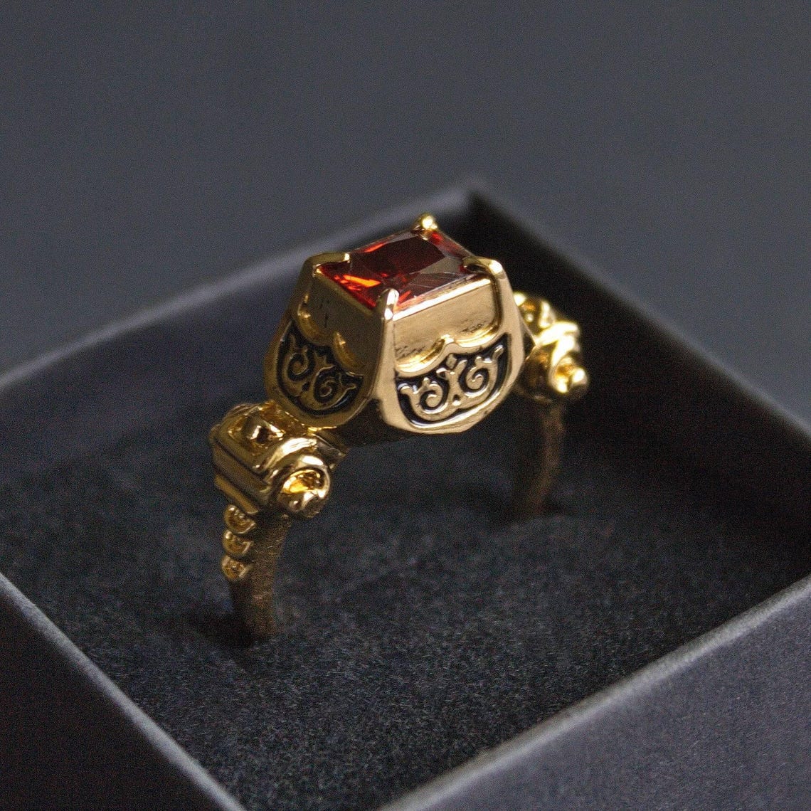 Elizabethan Ring With Table-cut Red Gem - Etsy