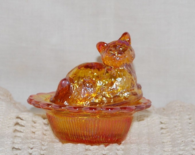 Marigold Carnival Depression Glass Salt Dish Cat / Kitten on Nest ECS ...