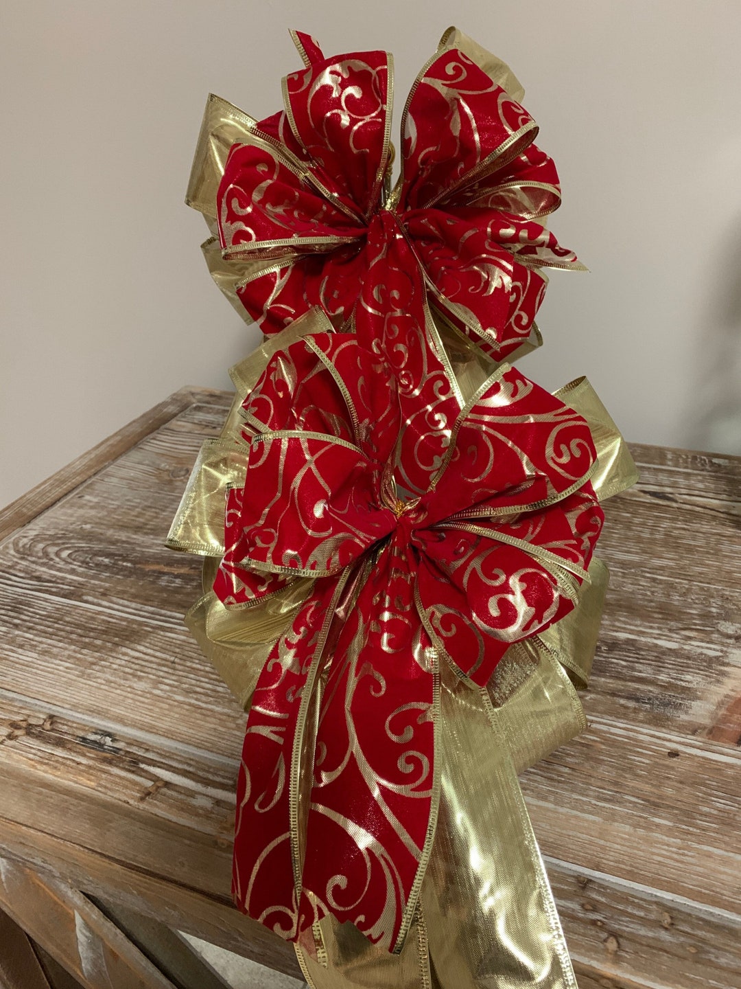 Set of 2 Christmas Decorative Mantle Bows. Gold Lame’ and a Red Velvet ...