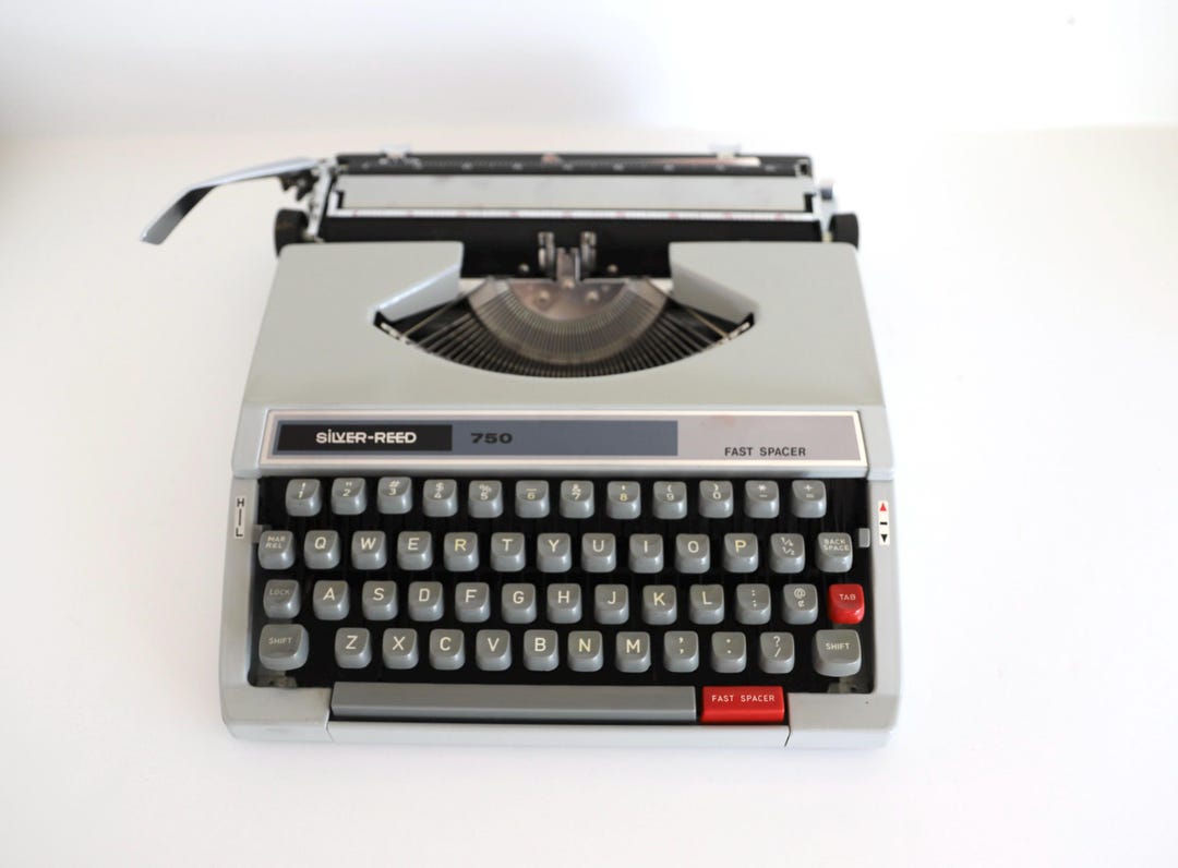 Vintage 1950s SILVER - REED Made in Japan Vintage Gray Typewriter ...