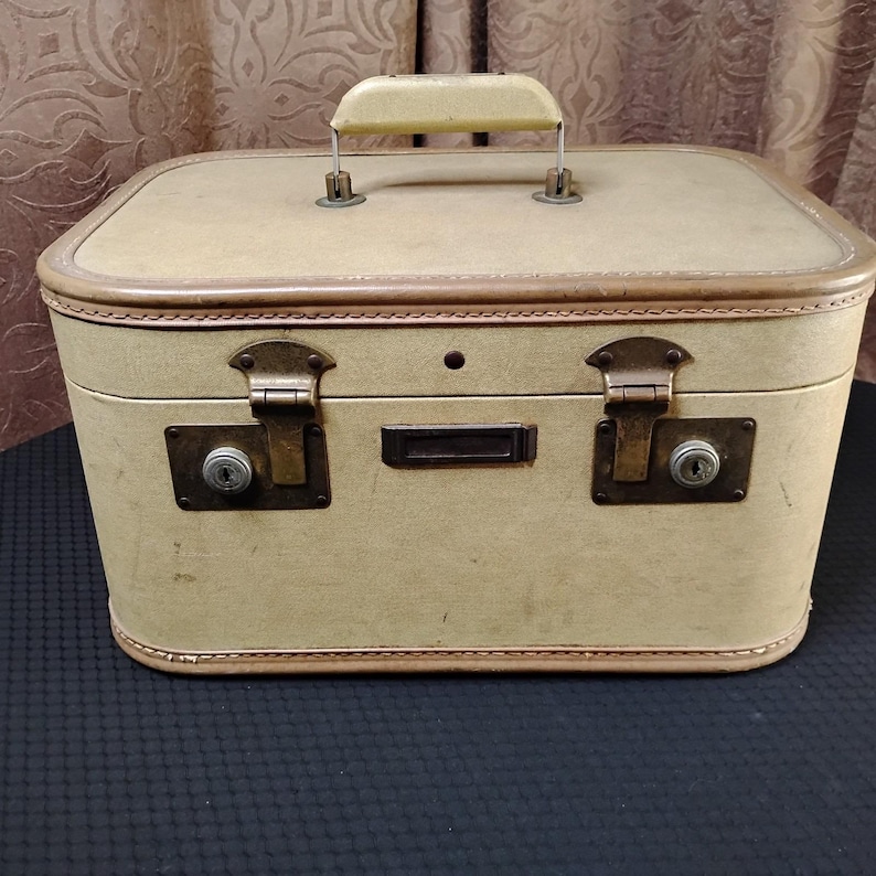 Vintage 1950s J.C. Higgins Sears Brown Gold Train Travel Vanity Make up ...