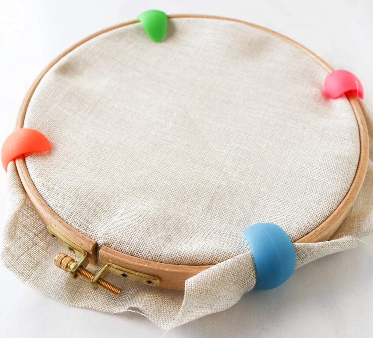 Cross Stitch Fiber Arts Set of 4 Silicon Huggers Q-Snap Embroidery Hoop ...