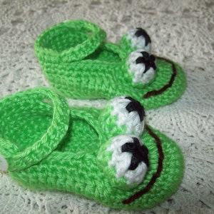 Hand Crochet Girl or Boy Baby Infant Happy FROG BOOTIES A Unique Baby ...