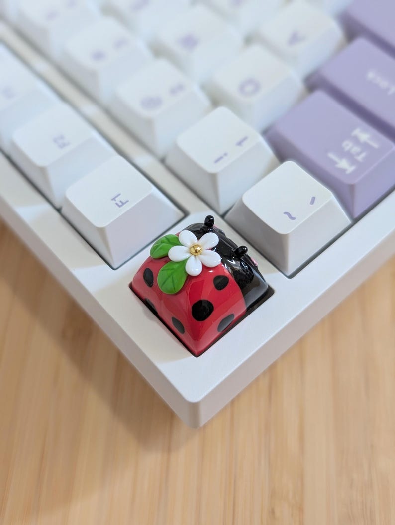 Daisy Ladybug | Cute Artisan Keycap | Handmade - Etsy