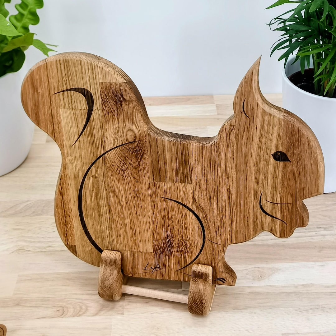 Handmade Squirrel Wooden Chopping Board - Oak and Ash, Country Kitchen ...