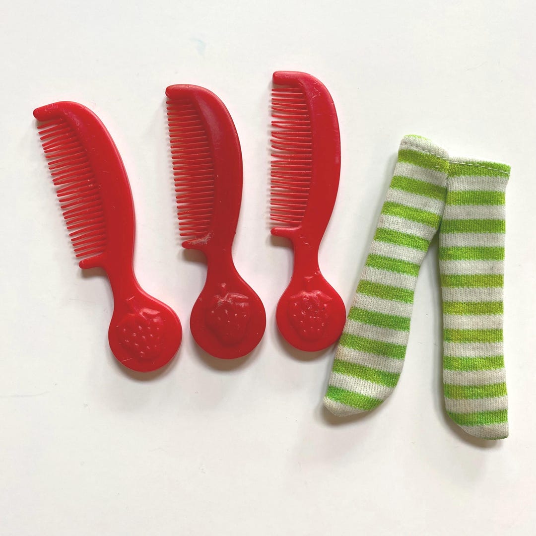 Strawberry Shortcake Combs and Pair of Leggings White and Green Stripes ...