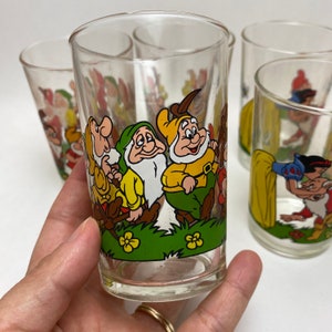 Disney Snow White and the Seven Dwarfs Drinking Juice Glasses Tumblers ...