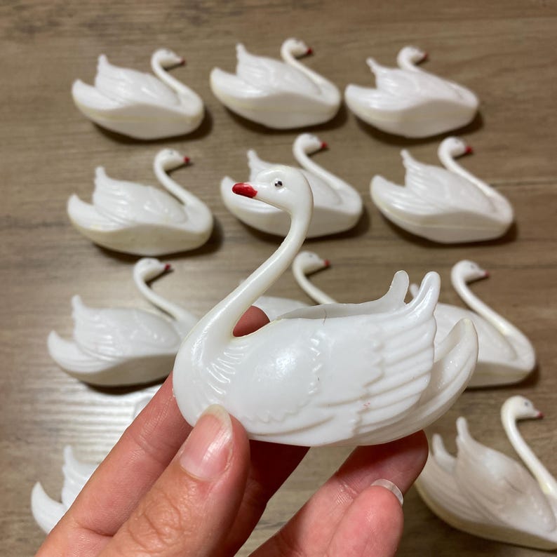 Vintage White Plastic Swan Figures Lot of 12 Wedding Favors Cake ...