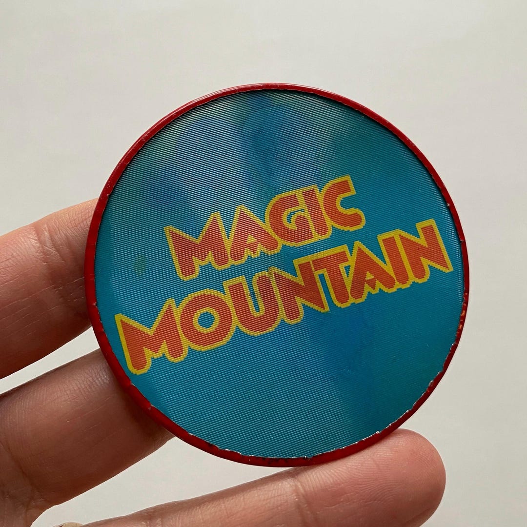Magic Mountain Lenticular Pinback Button 1970s Hologram Amusement Park ...