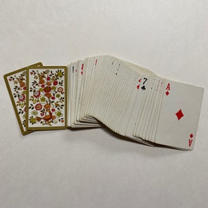Playing Cards Complete Deck Hoyle Plastic Coated USA Floral Design ...