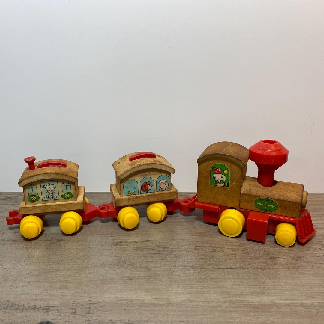 Vintage Snoopy Wooden Train Cars Charlie Brown Peanuts Snoopy Express ...