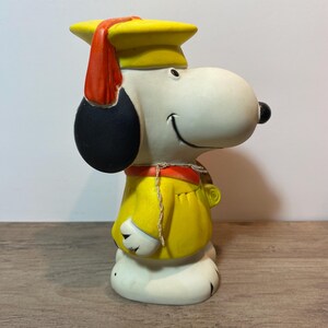 Vintage Snoopy Graduation Coin Bank Peanuts Charlie Brown Danara Hard ...