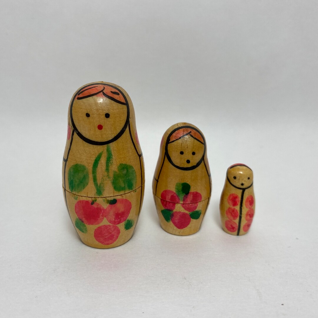 Mini Nesting Dolls Matryoshka Wooden Set of 3 Hand Painted Beautiful ...
