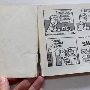 1980s Garfield Gains Weight Comic Strip Book Kids Children Funnies ...