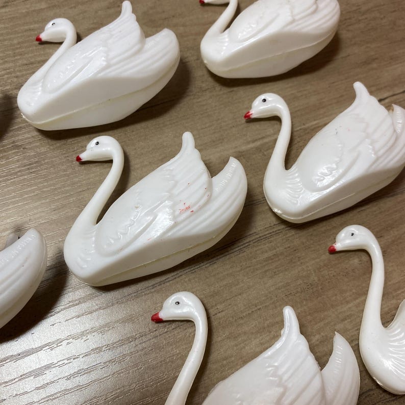 Vintage White Plastic Swan Figures Lot of 12 Wedding Favors Cake ...