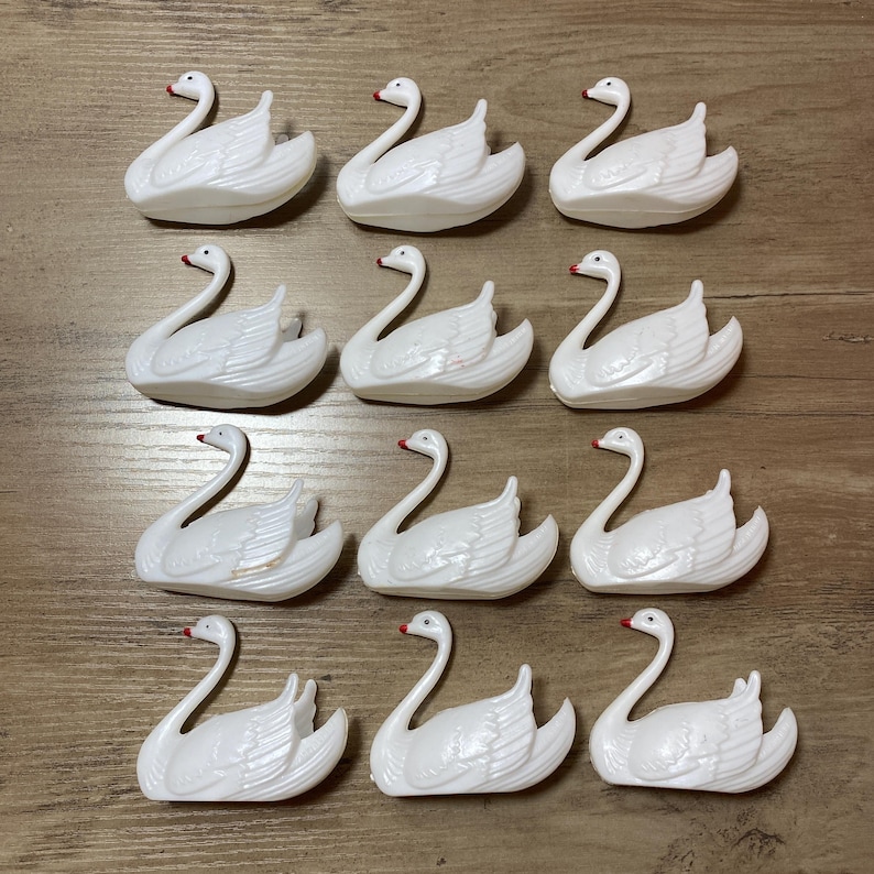 Vintage White Plastic Swan Figures Lot of 12 Wedding Favors Cake ...