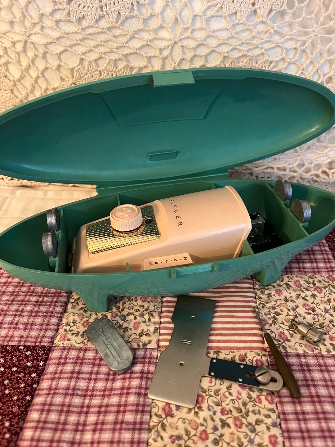 Vintage Singer Buttonhole Attachment Set Singer Green Case Sewing ...