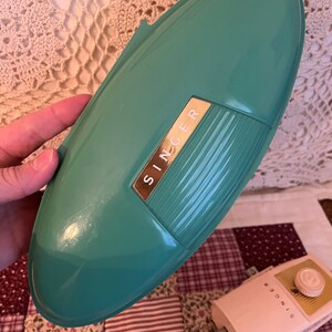 Vintage Singer Buttonhole Attachment Set Singer Green Case Sewing ...