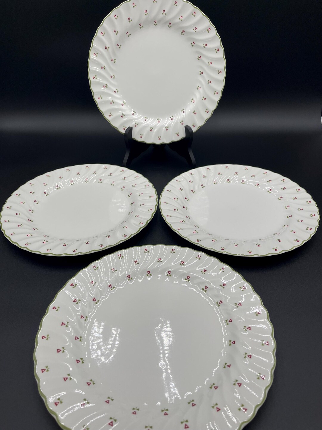 Laura Ashley Thistle Dinner Plate Set: Johnson Brothers Vintage China ...