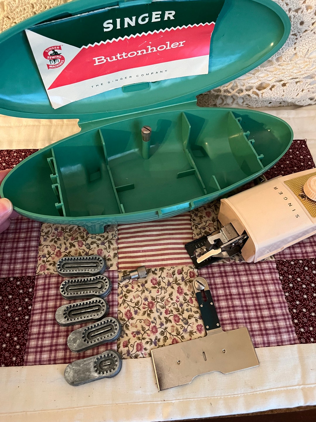 Vintage Singer Buttonhole Attachment Set Singer Green Case Sewing ...