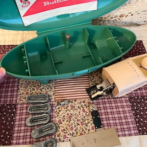 Vintage Singer Buttonhole Attachment Set Singer Green Case Sewing ...