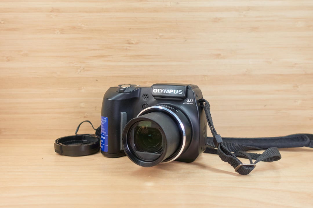 Vintage Olympus SP-500 UZ / 6MP Digital Camera / 10x Optical Zoom ...