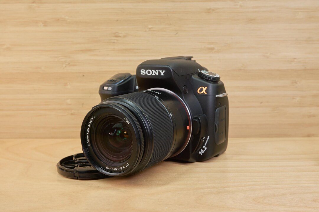 Vintage Sony Alpha A350 14.2MP Digital SLR Camera / DT 18-70mm F3.5-5.6 ...