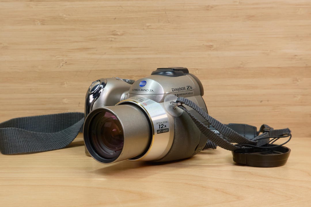 Vintage Konica Minolta Dimage Z6 Digital Camera / 6 MP / 12X Optical ...