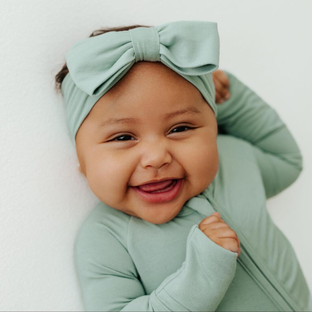 Baby Girl Bamboo Sleeper & Bow Set | Soft Zippered Footie Pajamas ...
