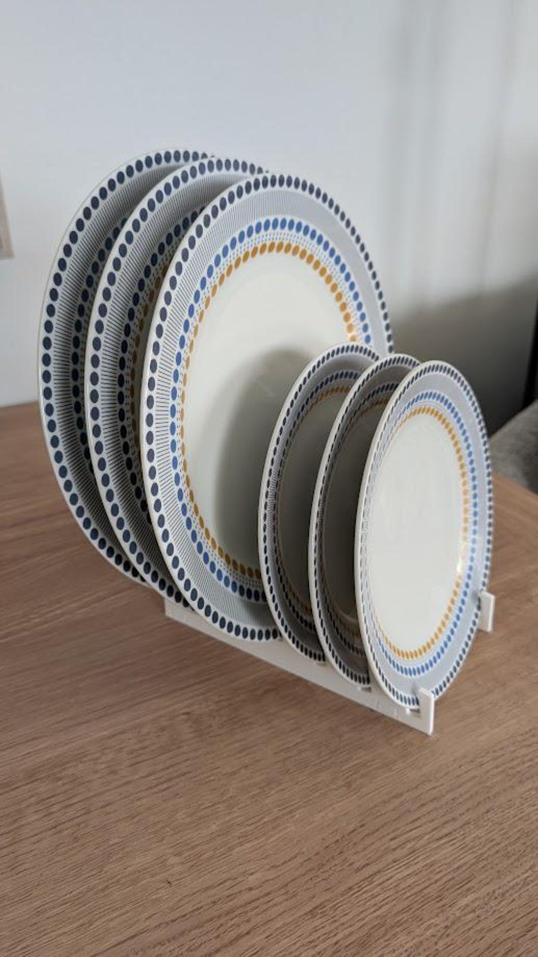 Low Profile Multi-tier Plate Stand – Holds up to 6 Plates – Space ...