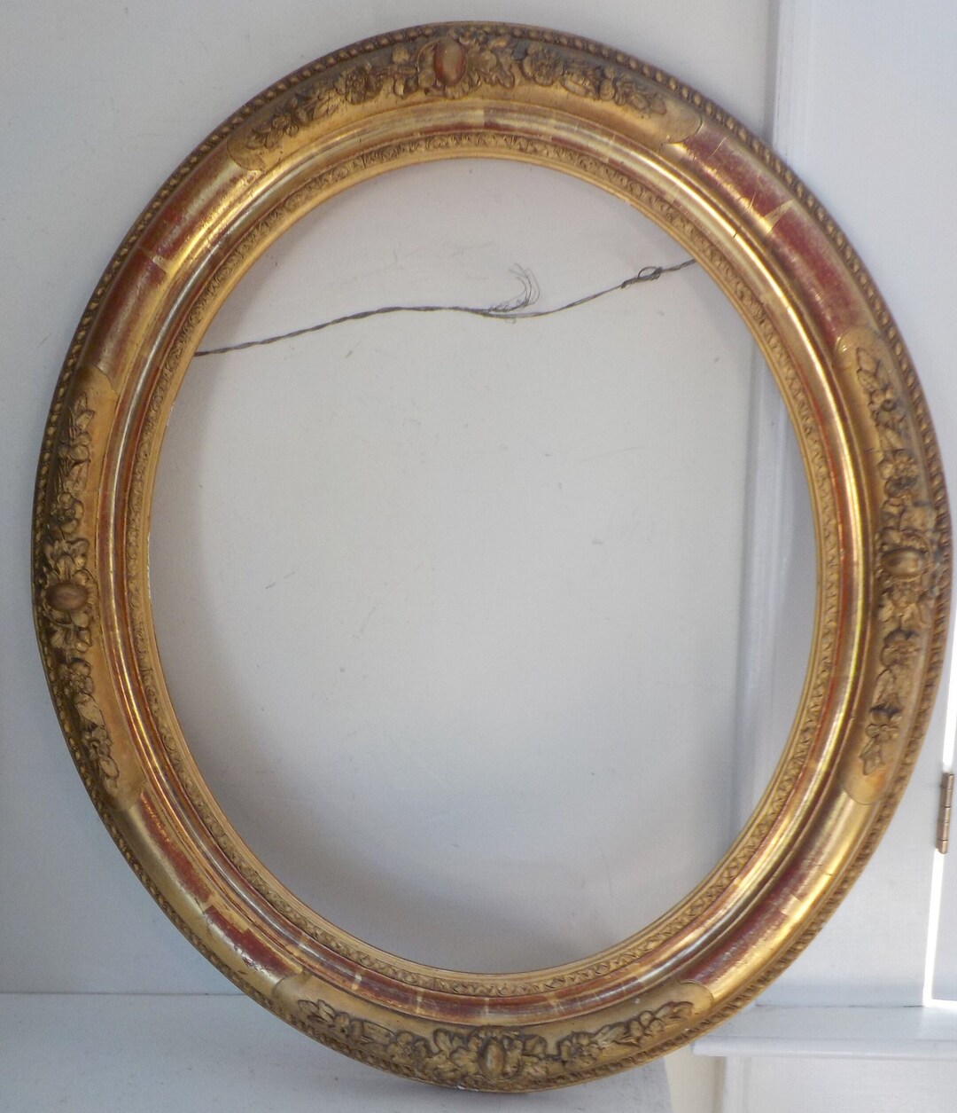 Antique Victorian Gold Paint & Gilt GOLD, OVAL Wood Compo, PORTRAIT ...