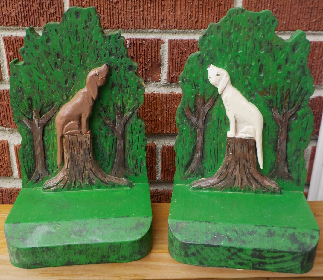 Vintage FOLK ART ,hound DOGS on Tree Stumps, Green Trees, Wood Bookends ...