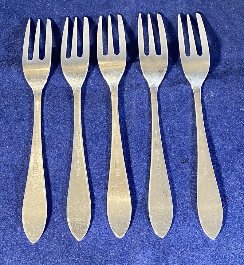Five Dutch Dessert Cake 4 7/8" Forks Vintage Zilverstad Pleet 90 Silver ...