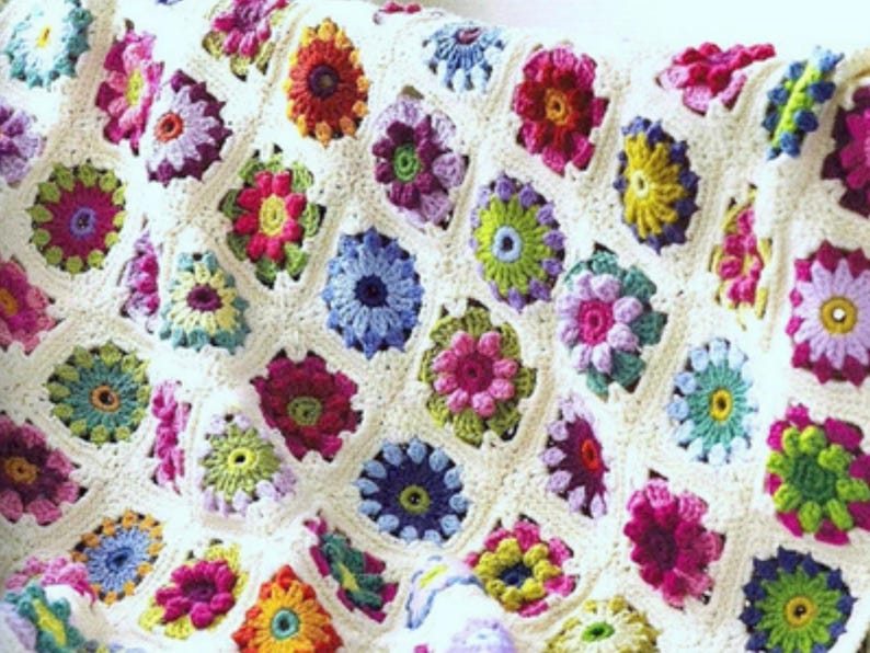 Crochet Pattern PDF: Roses, Daisies Floral Granny Square Afghan Throw ...