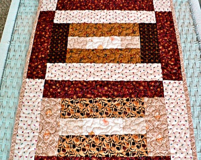 Quilted Patchwork Tablerunner / Table Topper / Tablecloth - Etsy