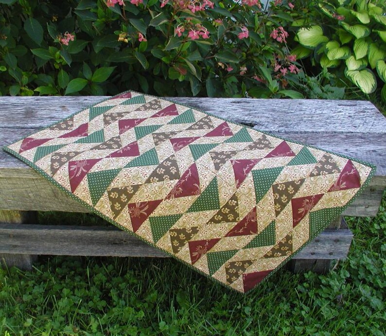 Flight Path Flying Geese Quilted Table Runner - Etsy