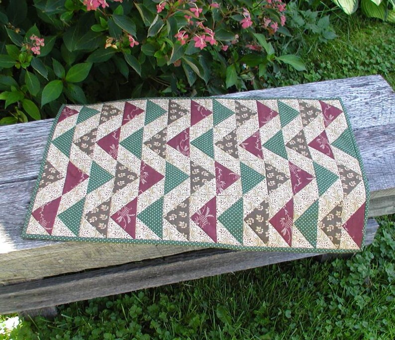 Flight Path Flying Geese Quilted Table Runner - Etsy