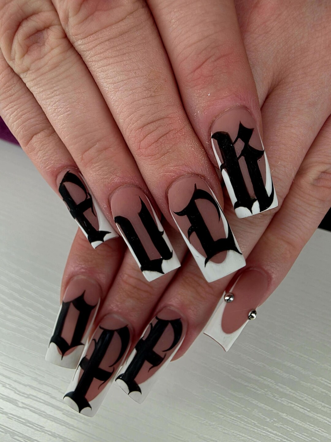French Tip Old English Font Polygel Press-on Nails - Etsy Canada