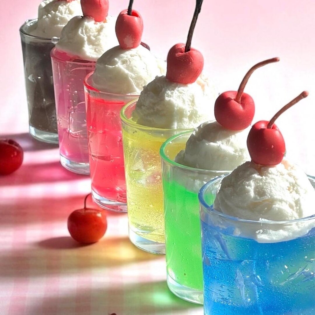 Soda Float Candle: Hand-poured Mixed Wax With Cherry Cream Soda - Etsy