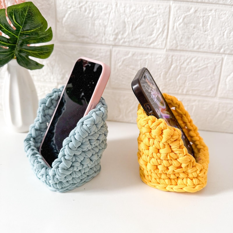 Crochet Phone Stand - Etsy UK