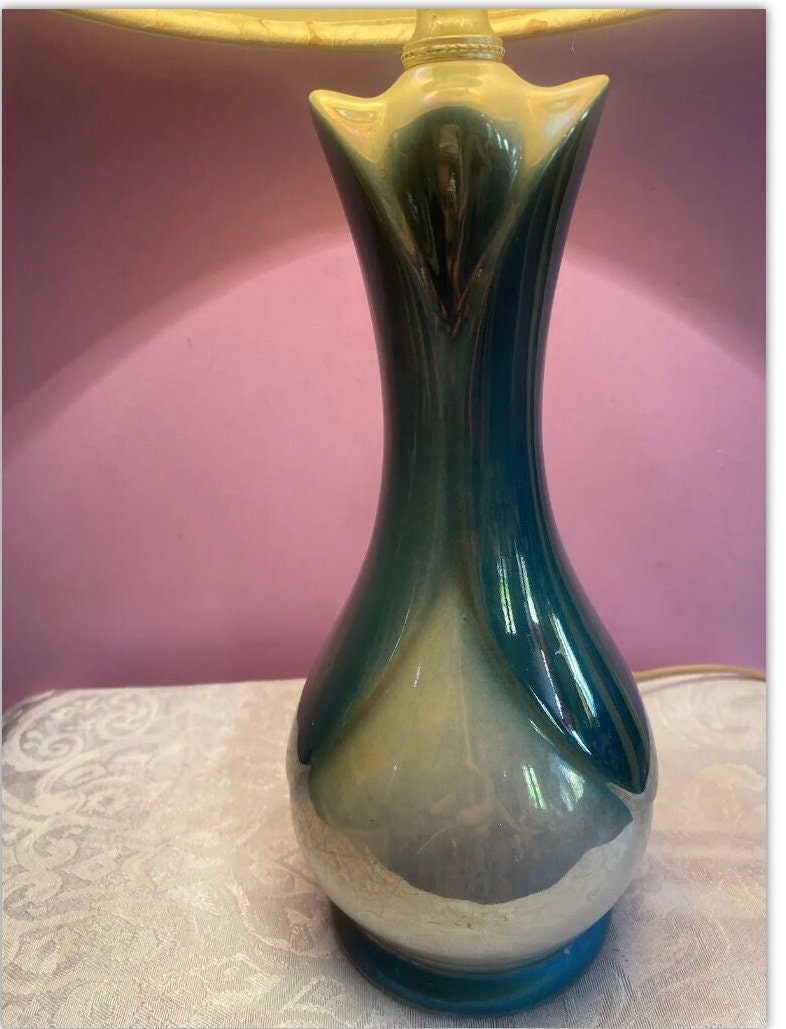 PAIR Royal Haeger-style Mcm 1950s Boudoir Lamps Tulip Form Gradient ...