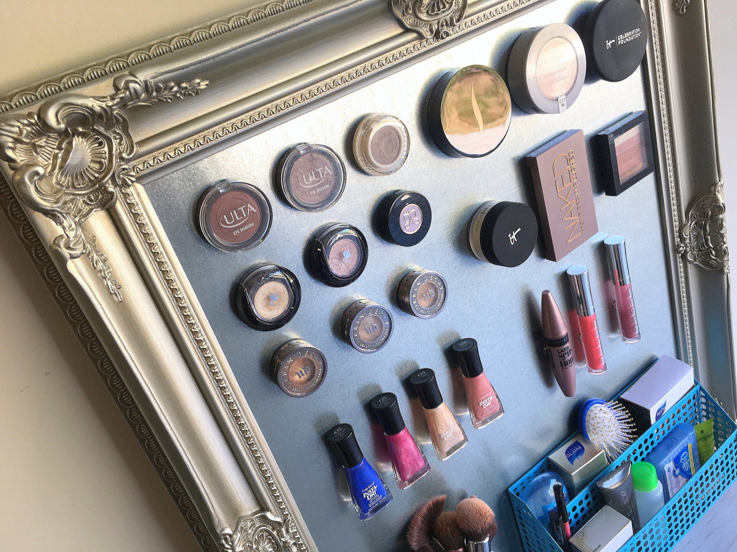 Magnetic Makeup Board