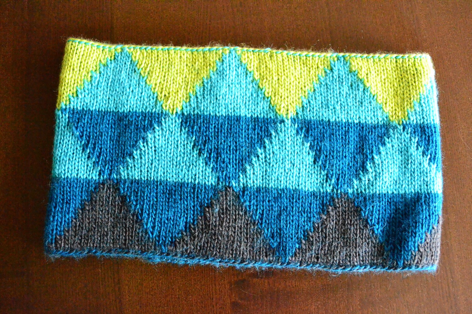 Honors Geometry Cowl Knitting Pattern by Katie Canavan - Etsy