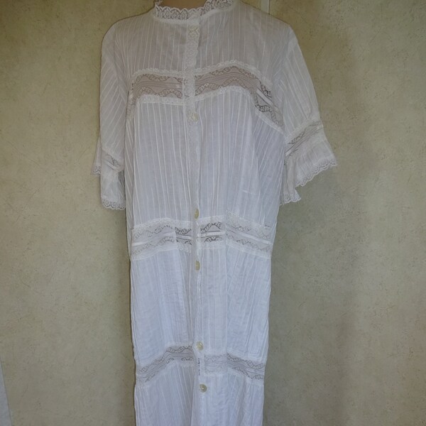 Robe With Lace - Etsy